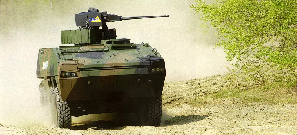 Versão BMP no chassi de Patria Amv com um complexo de armamento da empresa israelense Elbit