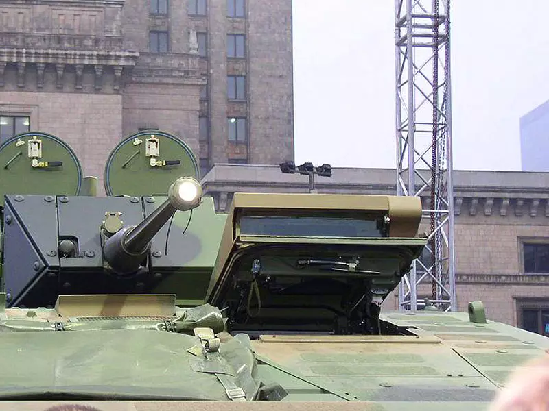 Ang Finnish wheeled armored universal modular nga mga salakyanan Patria AMV