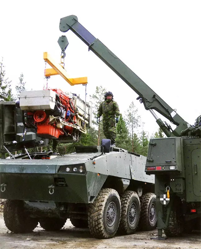 Finské kolo obrněné univerzální modulární stroje Patria Amv