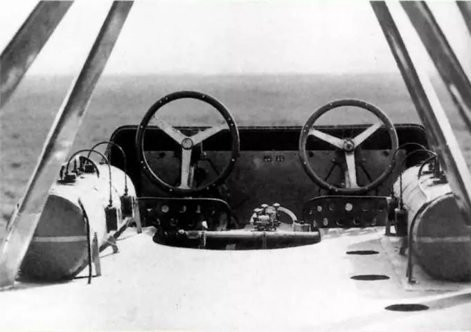 Шнайдерийн санаа зовж байхдаа цэргийн нисэх онгоцыг бий болгосон үед. 1-р хэсэг 1-р хэсэг туршлагатай хүнд шөнийн цомер Шниг Шнайдер Хенри-Пол