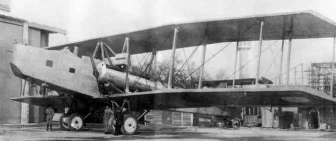 Ko je Schneiderjeva skrb ustvarila vojaško letala. Del 1 Izkušen Heavy Night Bomber Schneider Henri-Paul