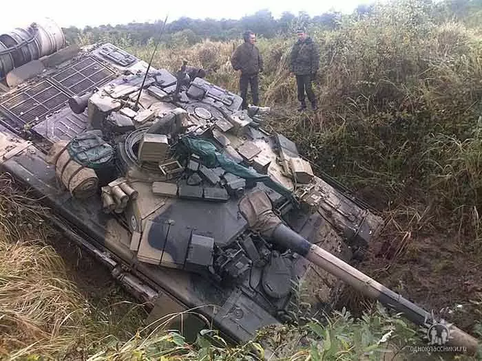 Рәсәйнең төп сугыш танкы - Т-90.