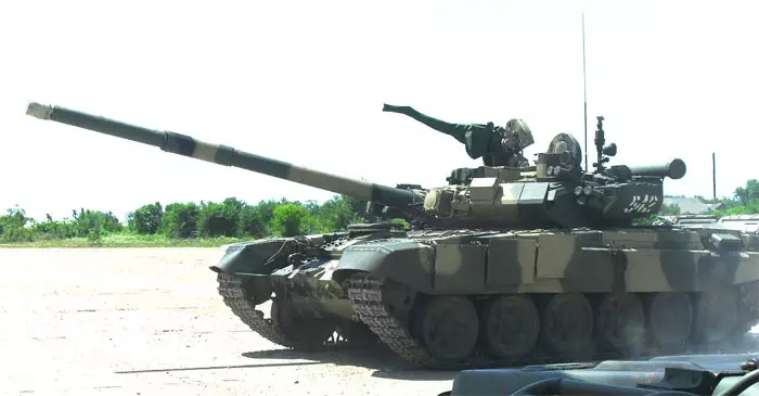 Ny tanky ady lehibe an'i Russia dia ny T-90.