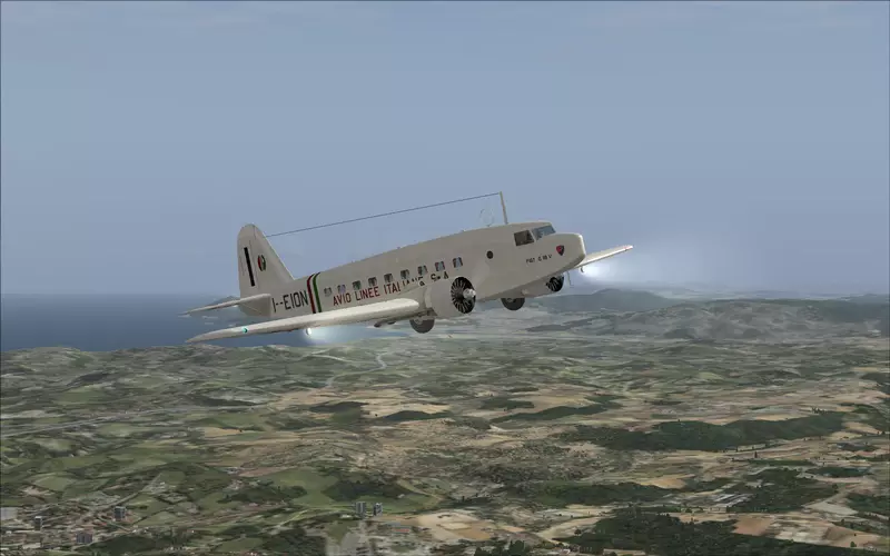 Zwei-Tür-Passagierflugzeug Fiat G.18. Italien