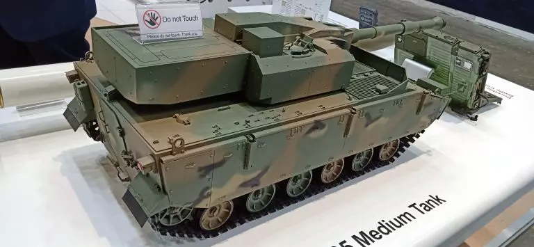 Tank cahya kanggo Tentara India