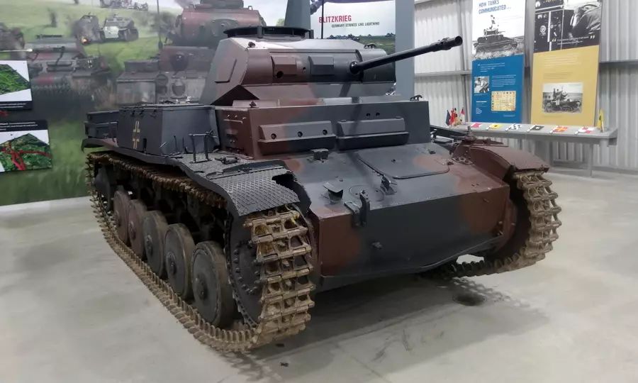 Pz.Kpfw.II Ausf.F o'r amgueddfa tanc yn Bovington