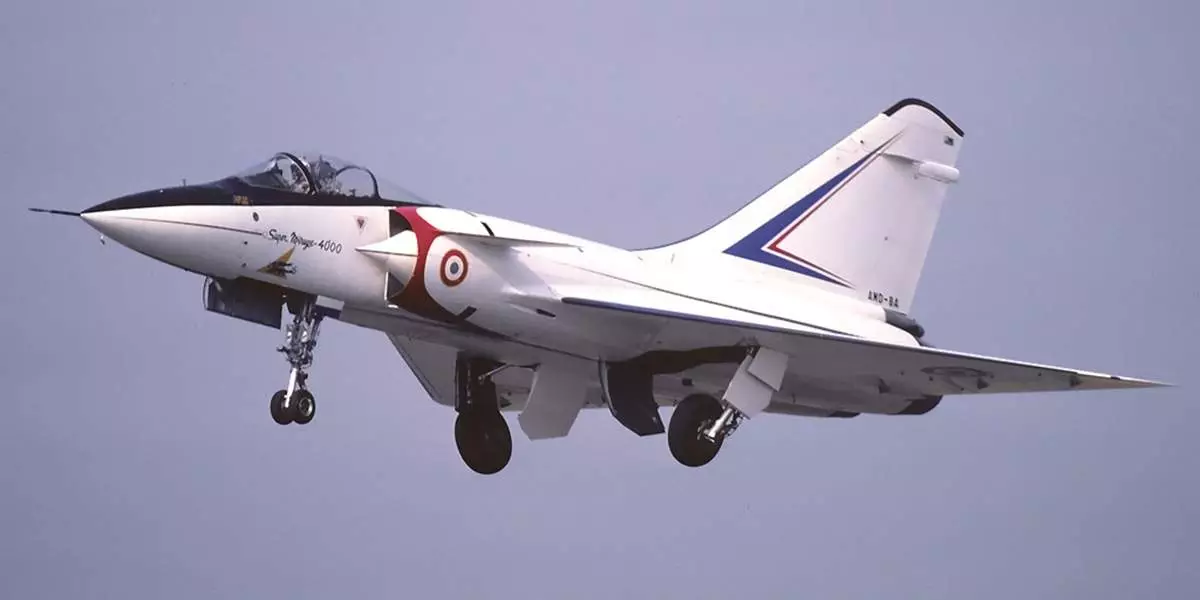 La franca batalanto Mirage 4000 havis ĉiun ŝancon fariĝi tut-eŭropa aŭto. Sed ne okazis