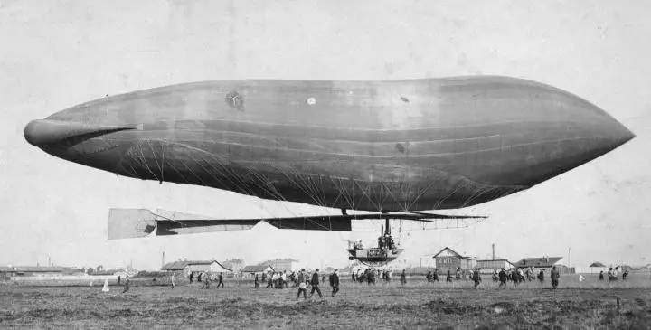 The first Russian airsholes in the period 1904 - 1914.