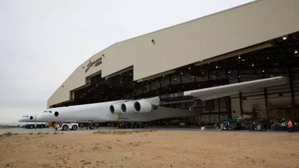 Het vliegtuig van het Stratolaunch Air Start-systeem