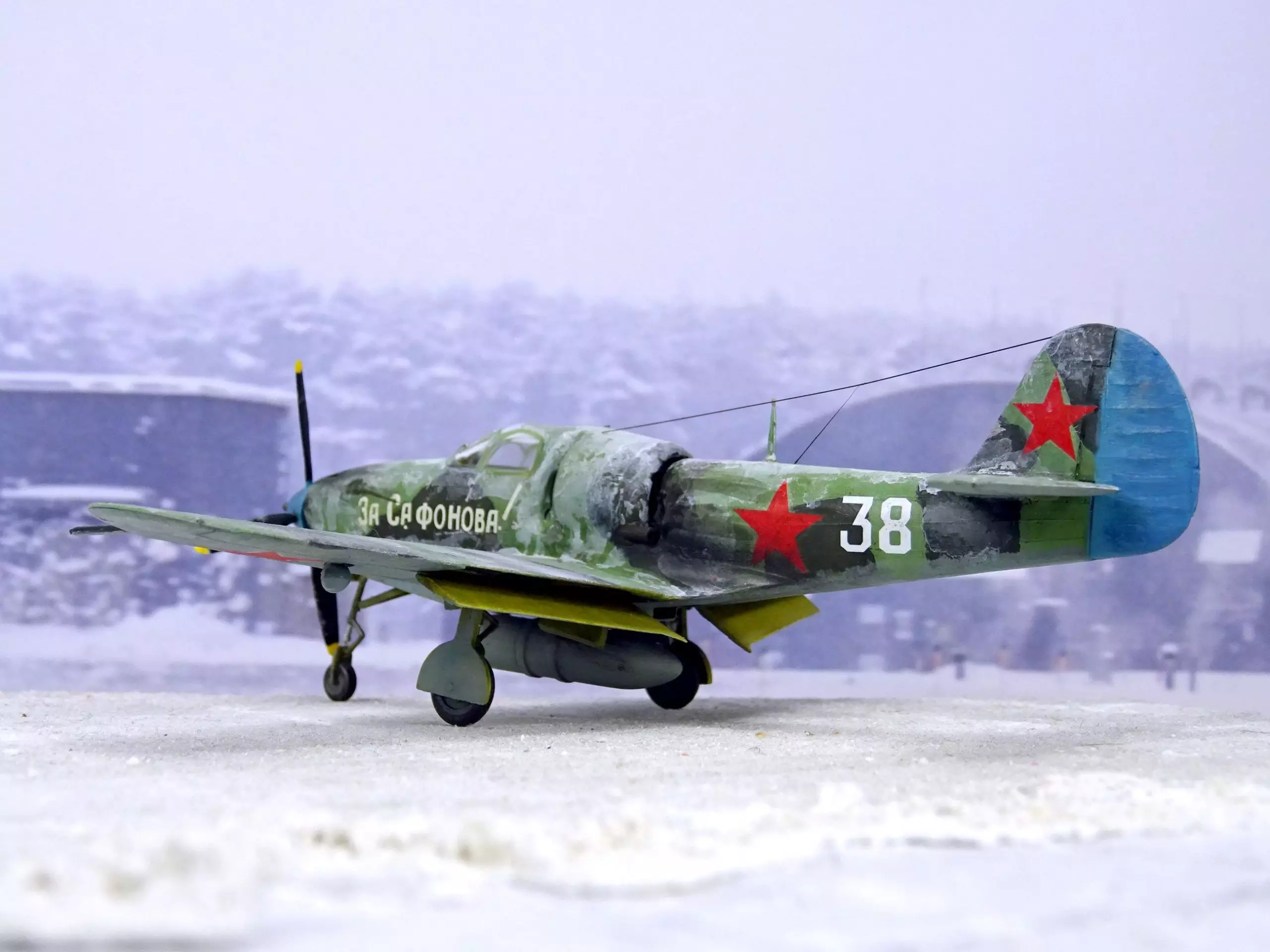 Wat konnt d'Spëtzt vun der Entwécklung vum berühmten "Fligere" oder de Fighter Gorbunov Go-1 konnt. den USSR