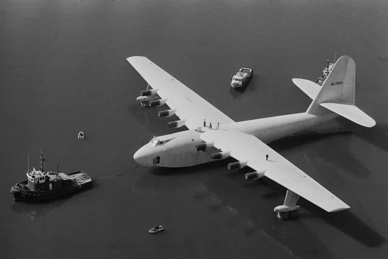 Wat in gans! Super Swiere Flying Boat Hughes H-4 (HFB-1) Hercules. USA