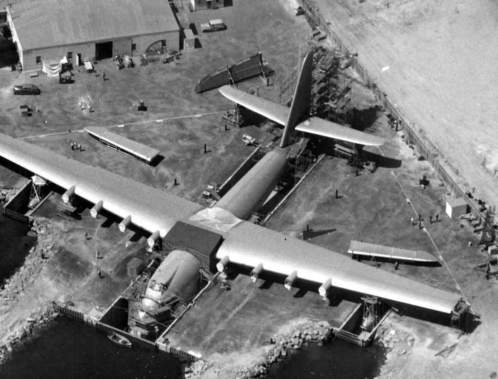 Wat in gans! Super Swiere Flying Boat Hughes H-4 (HFB-1) Hercules. USA