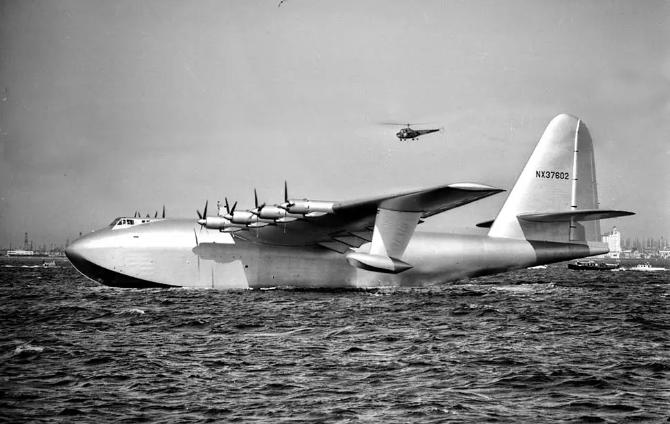 Đúng là một con ngỗng! Thuyền bay siêu nặng Hughes H-4 (HFB-1) Hercules. Hoa Kỳ