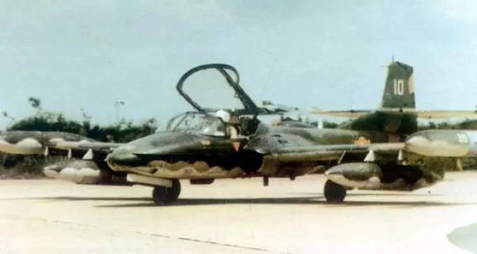 Diuji di USSR. Trofi Vietnam Bahagian 2 Ujian pesawat serangan ringan Dragonfly A-37B dan pejuang F-5E Tiger II