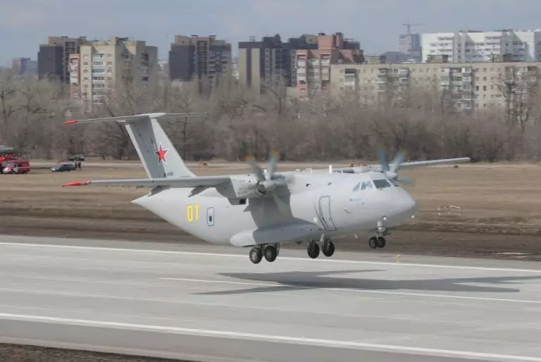 Kas yra naujausias Rusijos karinio transporto orlaivių IL-112B
