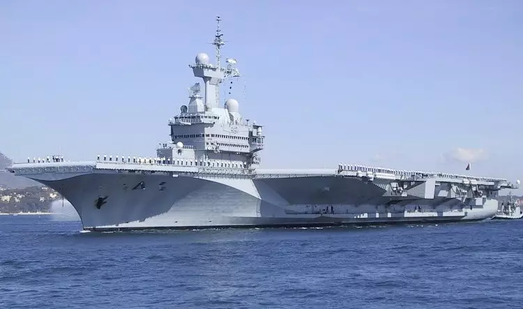 Um porta-aviões promissor para a Marinha Russa - podemos sonhar?