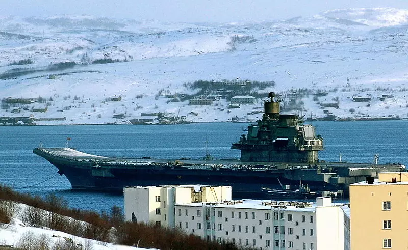 Perspektyvus Rusijos karinio jūrų laivyno lėktuvnešis - ar galime svajoti?