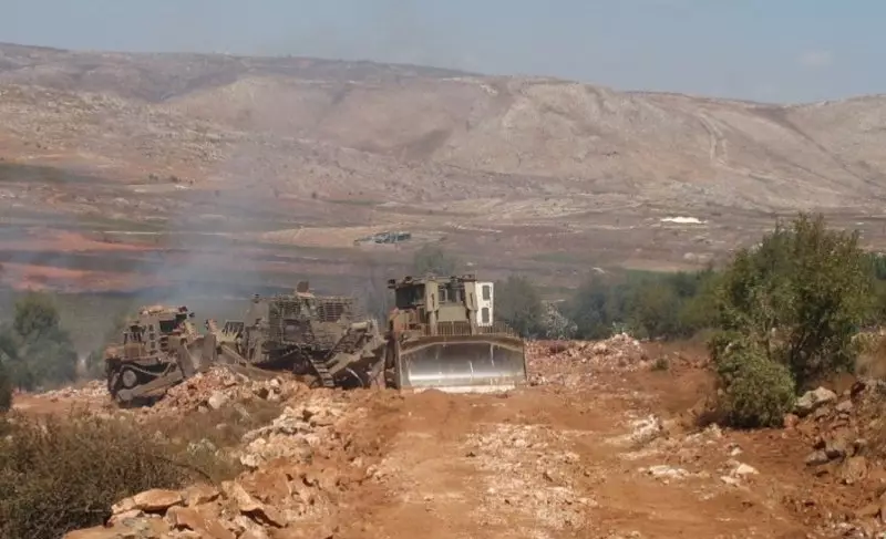 IDF peluxezko hartza - Caterpillar D9R bulldozer