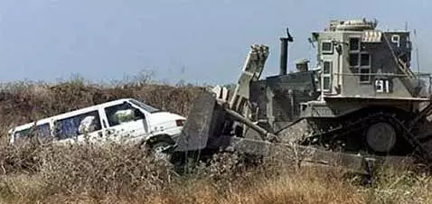 IDF peluxezko hartza - Caterpillar D9R bulldozer