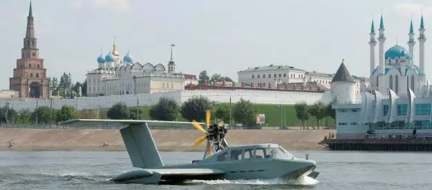 Яшчэ адзін неаплачаны лятаючы аб'ект - экраноплан Казанскага Авіяцыйнага Інстытута РТ-6. Расія