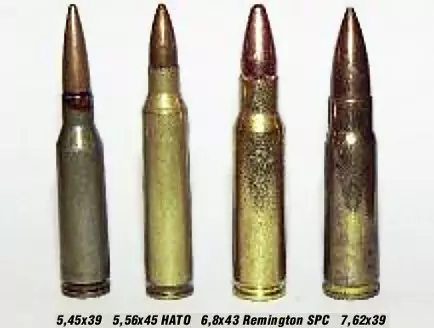 RPD Amerika. USA modernisasi senapan mesin, sing dicopot saka persenjataan Angkatan Bersenjata USSR setengah abad kepungkur. Saka kiwa nengen: 5.45x39, 5.56x45 NATO, 6.8x43 Remington SPC lan kartrid 7.62x39