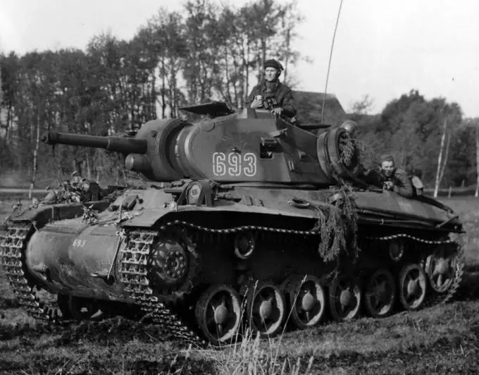 Strv M / 42 TN op de oefeningen