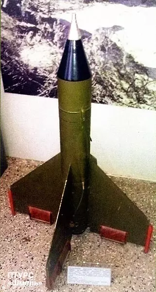Idanwo ni USSR. Awọn ọna misaili alatako-ojò BGM-71 TOW, Bölkow BO 810 COBRA, Milan, Gbona
