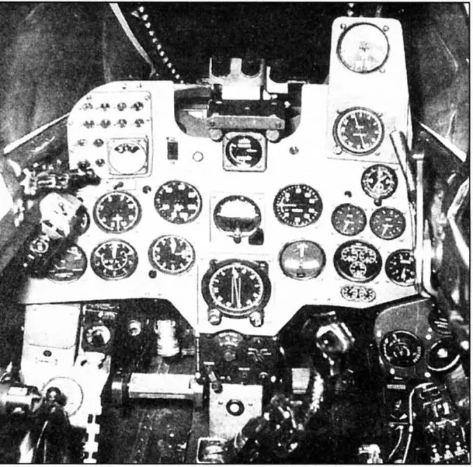 Nasinati ang mga fighter-bombers nga FFA P-16 Düsenstorch. Switzerland Bahin 4