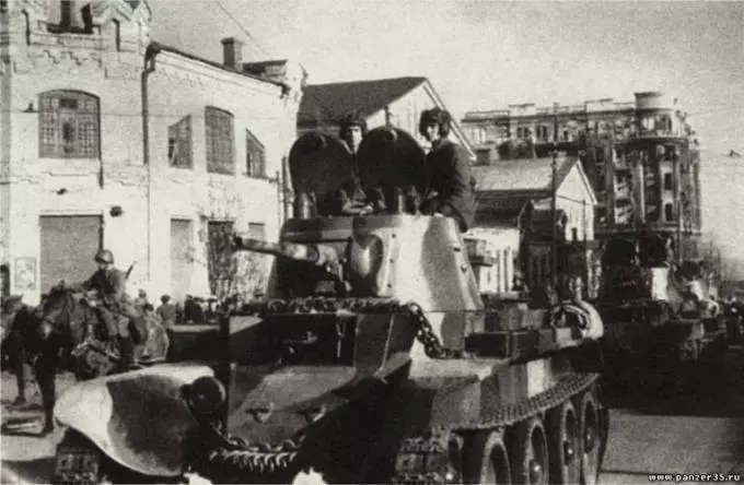 1939-njy ýylda tank korpusy - uly we gözegçilik etmek kynmy?