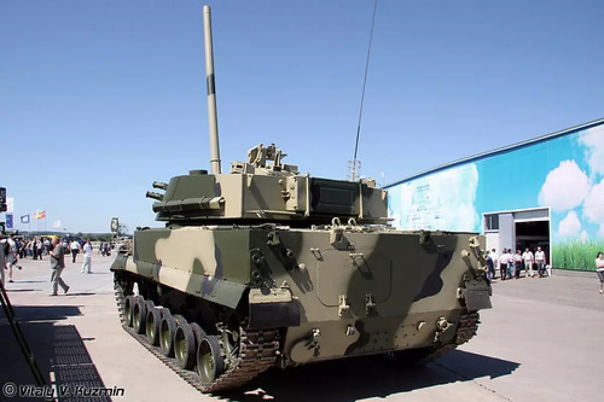 Ons antwoord op de Tank van Apocalypse - Self-Propeller 2C31 '' Wenen ''. Rusland