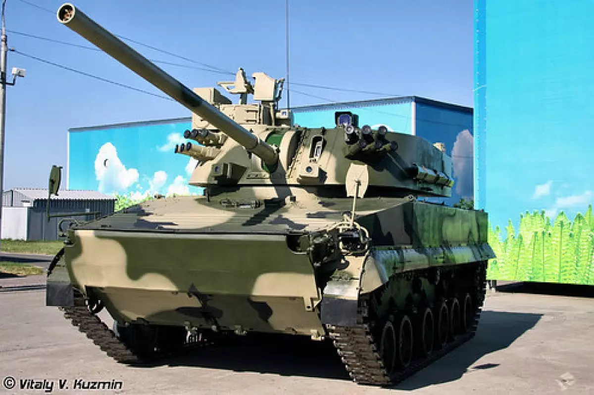 Ons antwoord op de Tank van Apocalypse - Self-Propeller 2C31 '' Wenen ''. Rusland