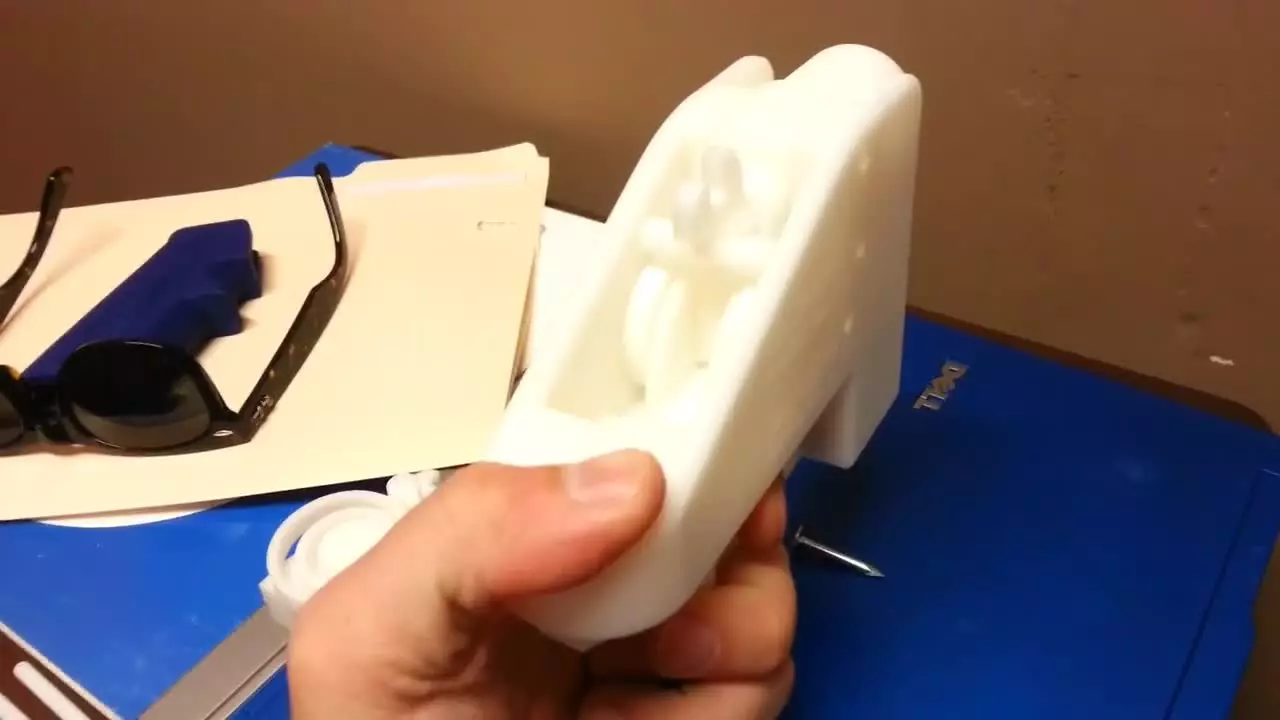 Ang unang ganap na naka-print na 3D na baril sa mundo