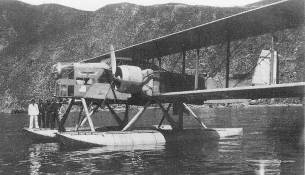 Seaplane Float อเนกประสงค์Lioré-et-Olivier Leo H-257bis บนน้ำ