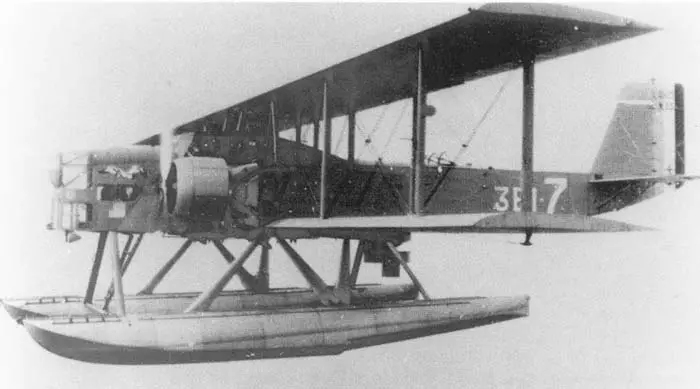 Ang Multipurpose Float Seaplane Lioré-et-olivier leo h-257bis sa paglupad