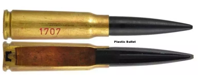 Cartridge 7.92x40 na risasi ya plastiki (tupu).