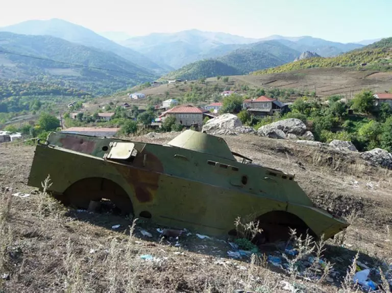 Karabakheko bakegile errusiarrak atzealdean fusilatu zituzten