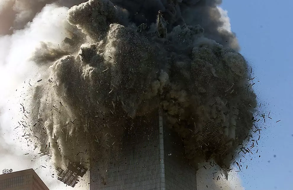 Rugsėjo 11 -osios teroro aktas. Pasaulio prekybos centras. Niujorkas. Baisiausi įvykių kadrai.
