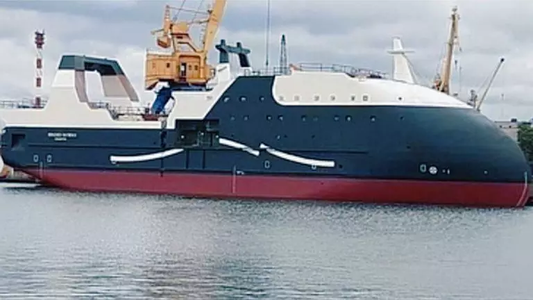 En Rusia, un barco está incorporado sin paralelo en el mundo.