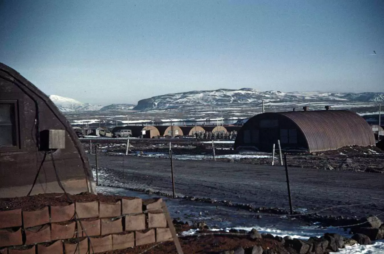 1943-44。アイスランドのアメリカ人