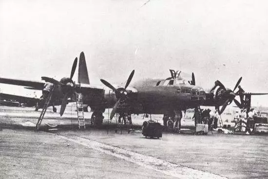 Bombardero pesado experimentado Nakajima G8N1 Renzan (中 島 G8N1 連山). Japón