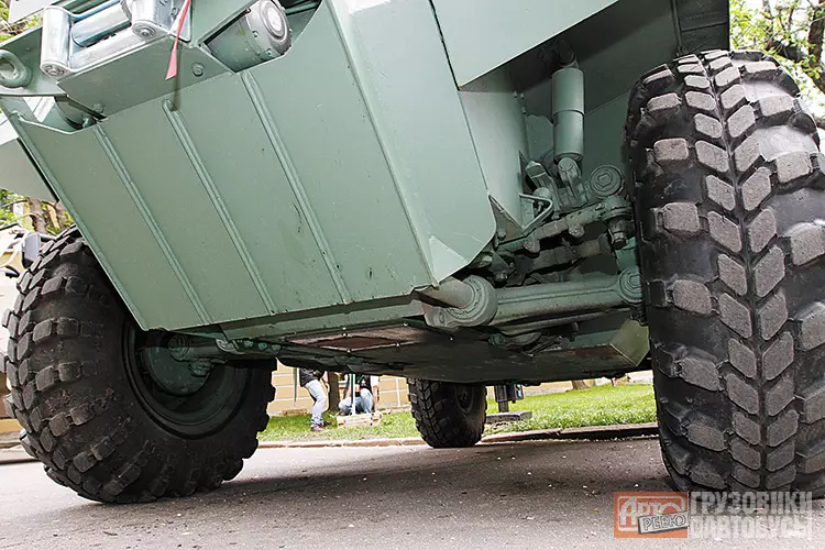 Wystawa sztuki stosowanej. Doświadczył rosyjskich zbroi