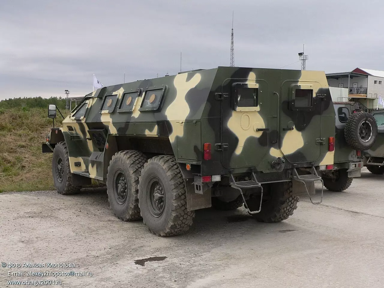 Návrat BTR-152 alebo BULAT ARRONED CAR