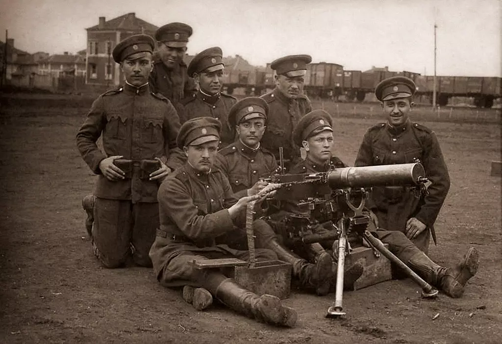 Armando ao exército búlgaro na segunda parte da Segunda Guerra Mundial