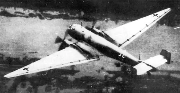 Avioane de recunoaștere la mare altitudine Ju-86R-1.