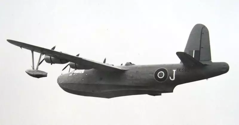 Опитен летящ кораб Saunders-Roe A.37. Великобритания