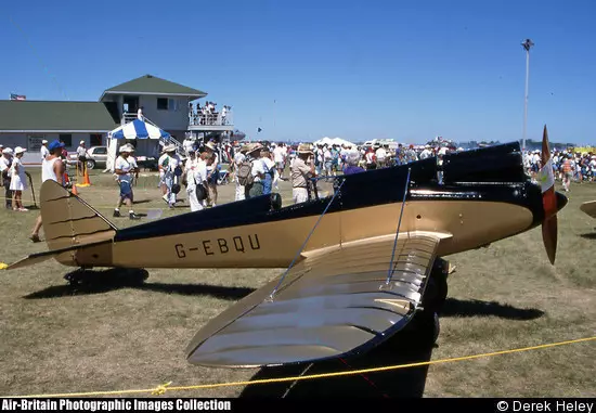 De Havilland D.H. 71 Tiger Moth kappakstursflugvél. Bretland