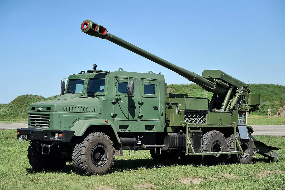 NATO మార్గంలో. Ukrainian 155-mm స్వీయ propelled gaubita 2s22 "bogdan"