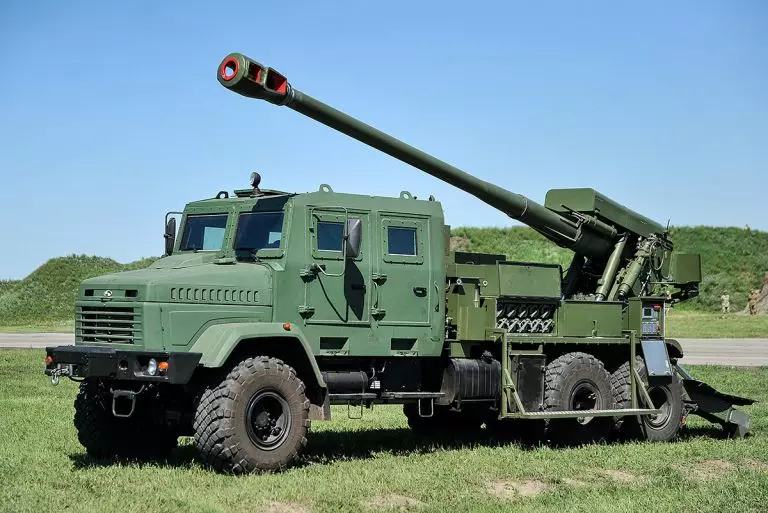 Në rrugën për në NATO. Gabits ukrainas 155 mm vetë-shtytës 2C22