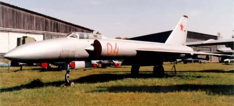 Caça-interceptor La-250