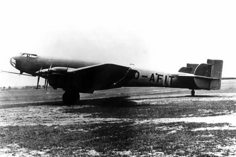 Uralbomberin kohtalon nousut ja laskut Junkersilta tai Junkers Ju.89: n pitkän kantaman raskas pommikone 48914_2